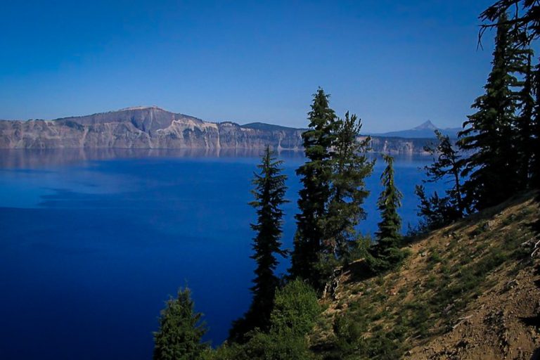 Crater Lake Hikes: 10 Best Trails in the National Park - Go Wander Wild