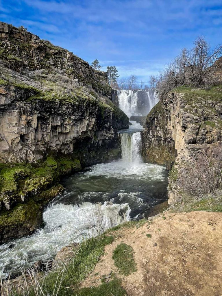 18 Incredible Oregon Waterfalls to Chase - Go Wander Wild