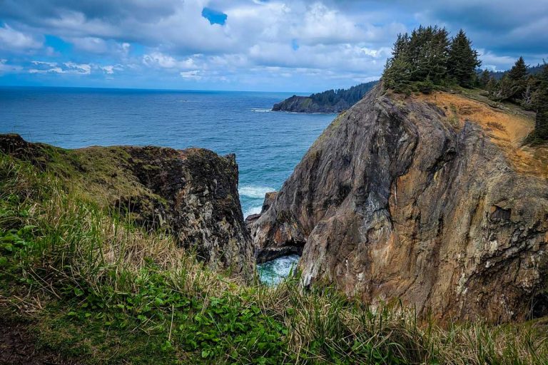 21 Fun Oregon Coast Hikes for Nature Lovers - Go Wander Wild