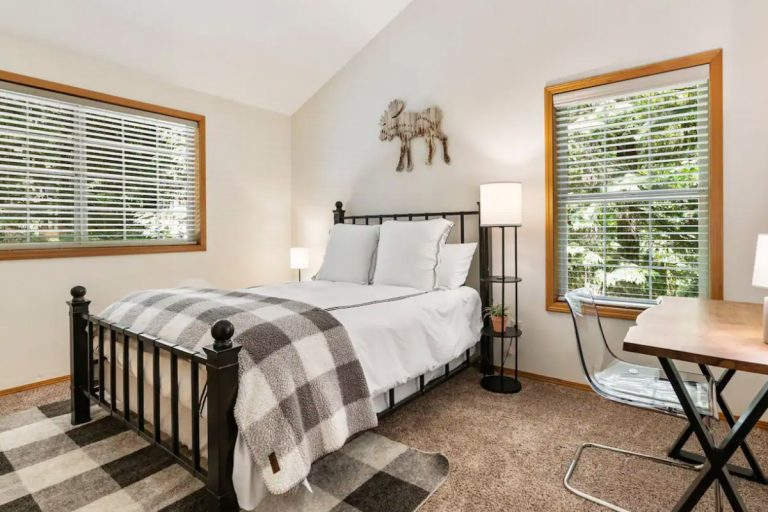 15 Cozy Cabins in Oregon You Can Rent - Go Wander Wild