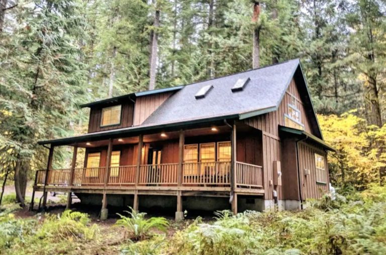 15 Cozy Cabins in Oregon You Can Rent - Go Wander Wild