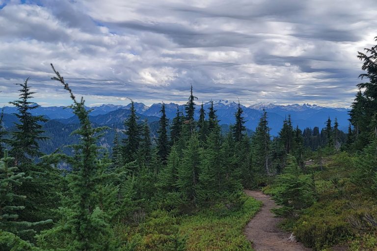 Lake Valhalla Hiking Guide - Go Wander Wild