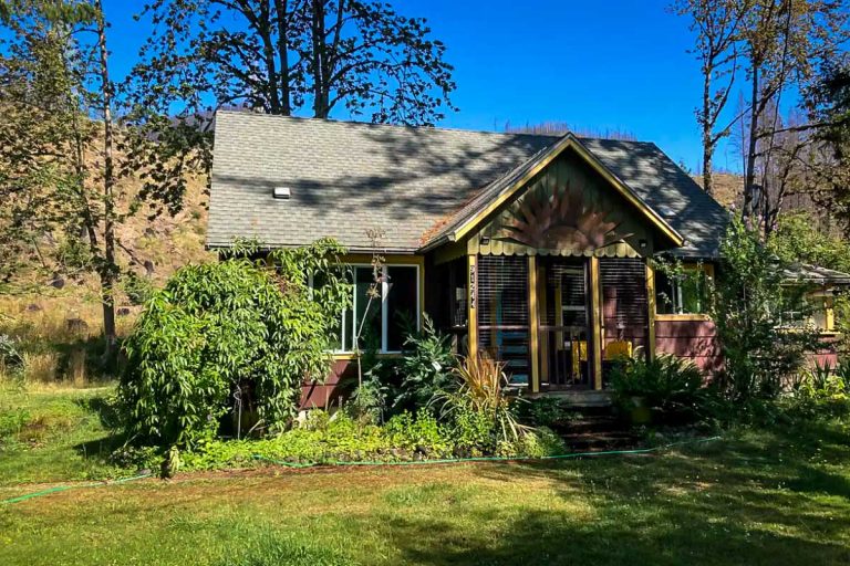 15 Cozy Cabins in Oregon You Can Rent - Go Wander Wild