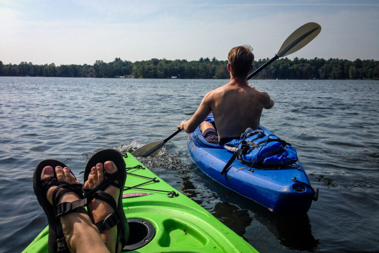 How To Kayak: A Guide for Beginners - Go Wander Wild