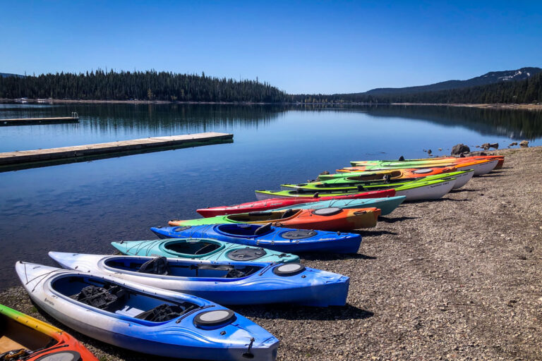 How To Kayak: A Guide for Beginners - Go Wander Wild