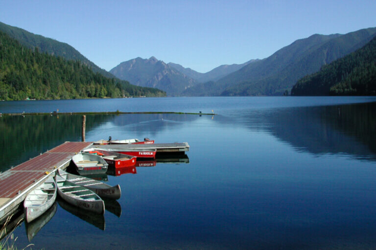 20 Picturesque Washington Lakes to Cool Off in This Summer - Go Wander Wild