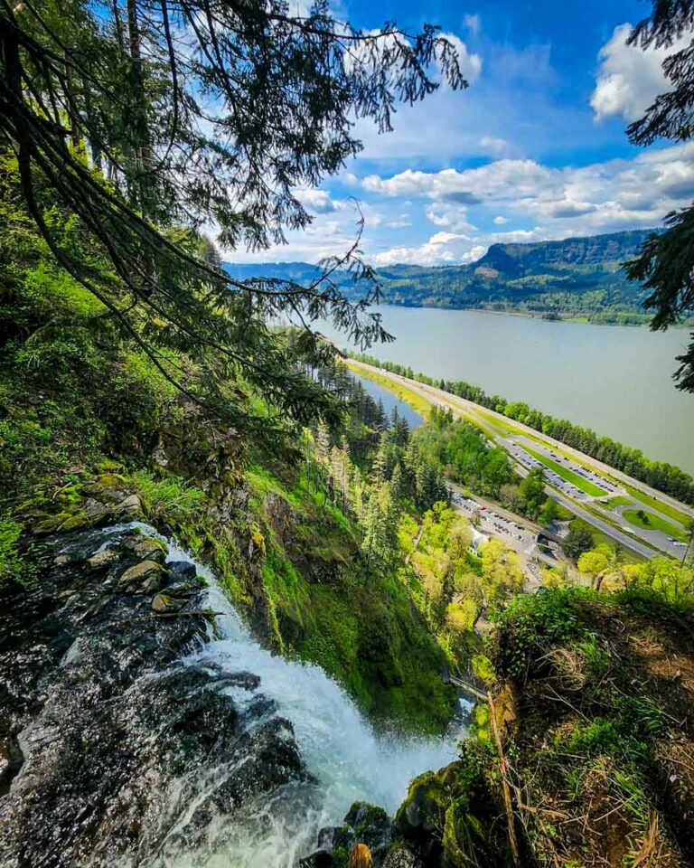 Multnomah Falls Hike: Oregon's Most Popular Waterfall - Go Wander Wild