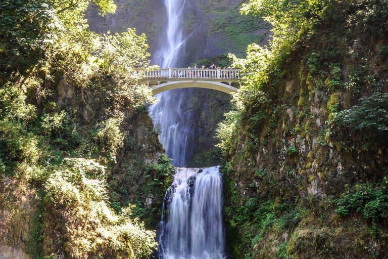 Multnomah Falls Hike: Oregon's Most Popular Waterfall - Go Wander Wild