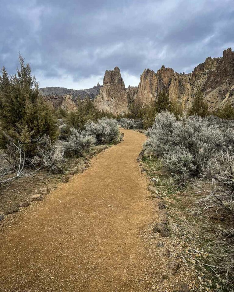 10 Smith Rock Hikes for Your Oregon State Park Visit - Go Wander Wild