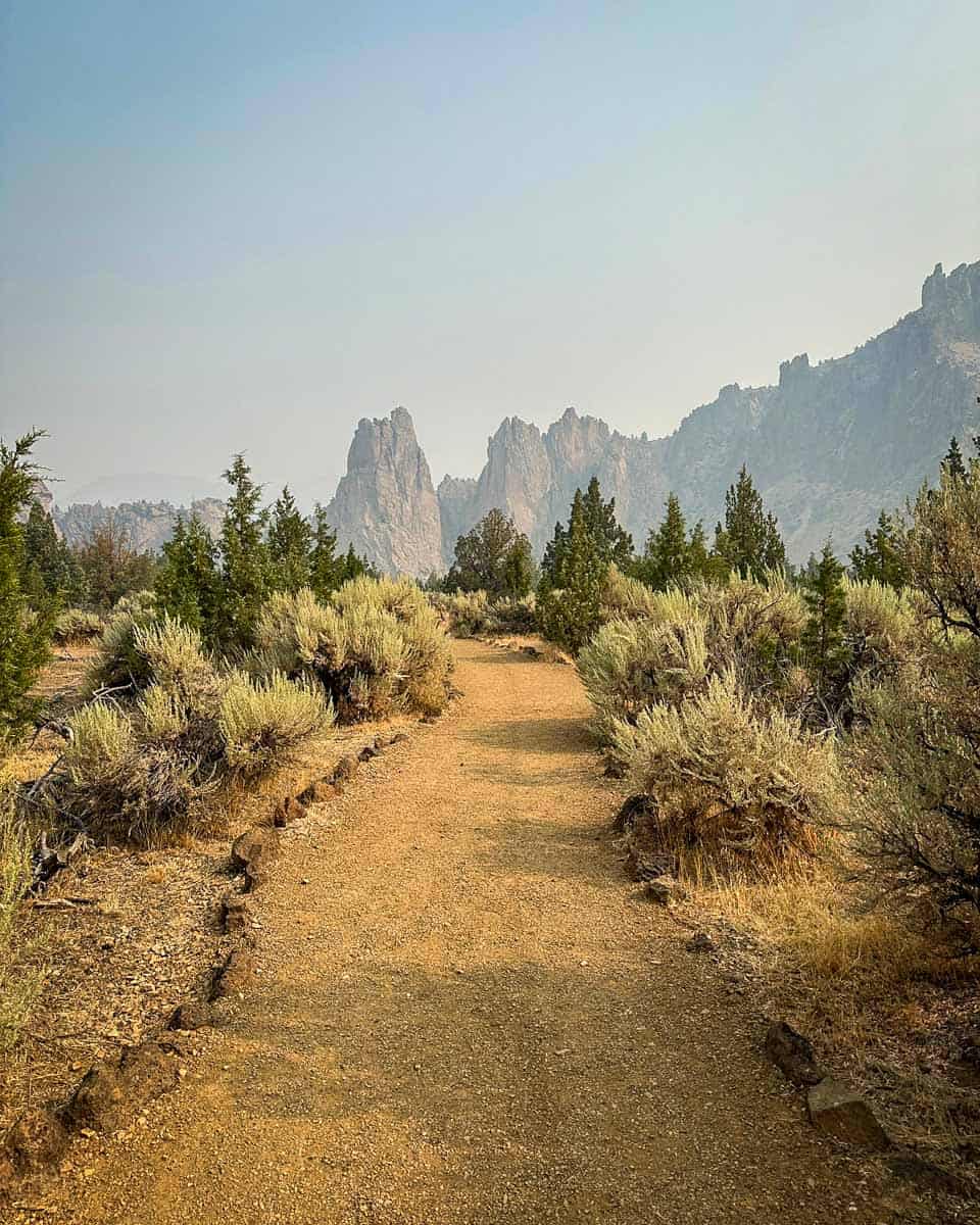 10 Smith Rock Hikes for Your Oregon State Park Visit - Go Wander Wild